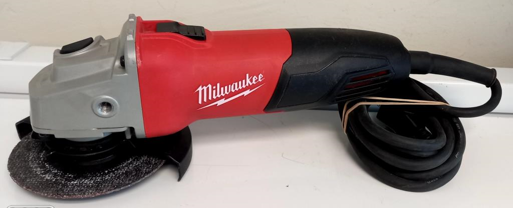 Esmeriladora Angular/rehilete/buffer 4 1/2" C Disco En Caja Milwaukee ...