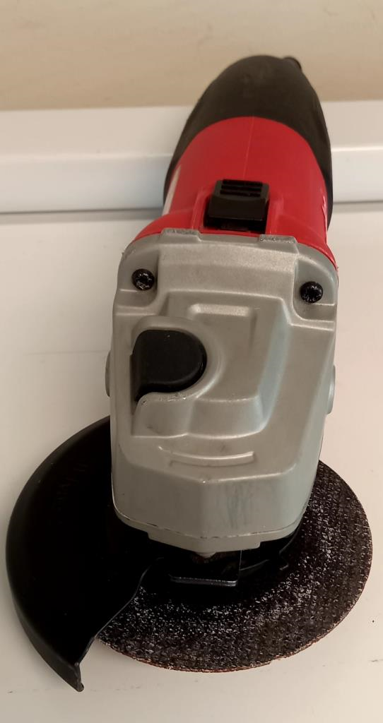 Esmeriladora Angular/rehilete/buffer 4 1/2" Milwaukee | Maxilana