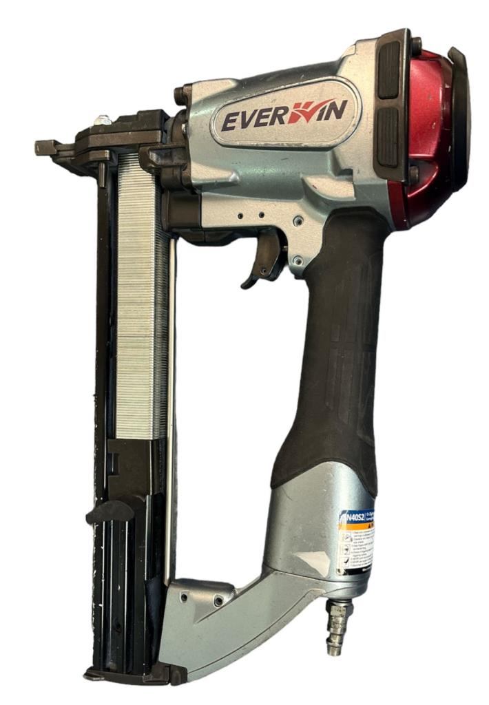 Clavadora Neumática Everwin | Maxilana